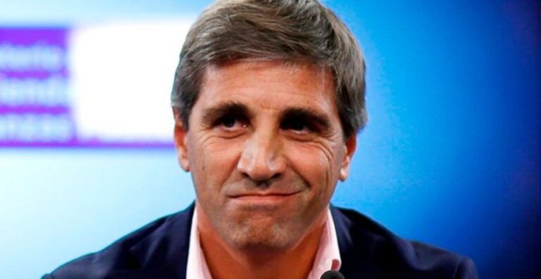 El plan Caputo. Habilitan nueva deuda por U$S 5000 millones ...
